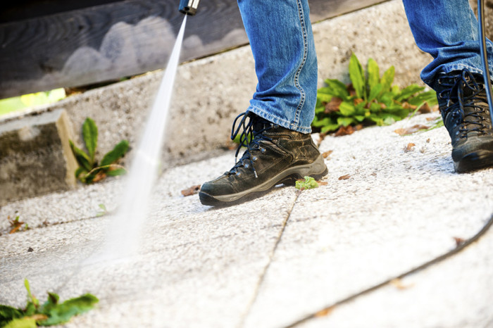 Pressure Washing | The Cleaning Crew, LLC
